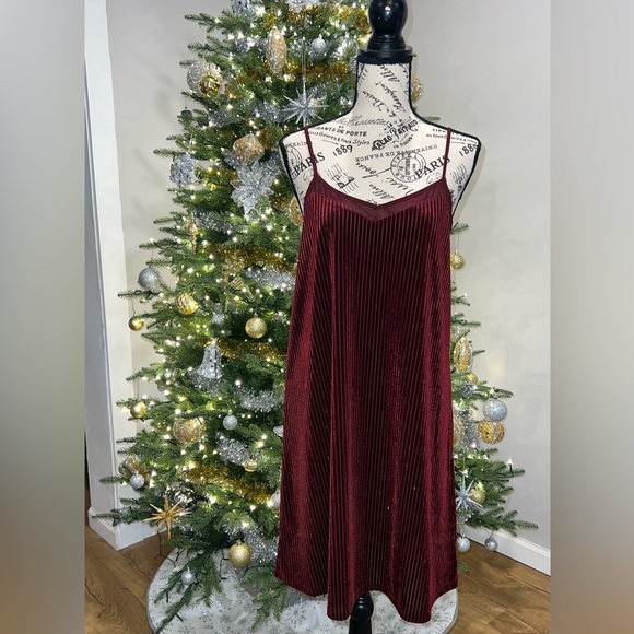 Mudd | Dresses | New Red Velvet Slip Holiday Dress | Poshmark